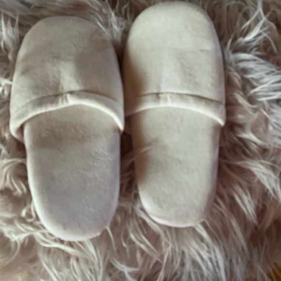 Bath | Slippers | Poshmark